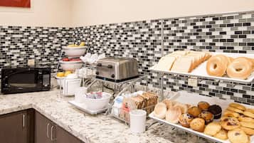 Pequeno-almoço tipo buffet diário incluído