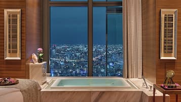 Sauna, banheira de hidromassagem, banho turco, tratamentos corporais