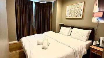 Ferro/tábua de engomar, Wi-fi grátis, roupa de cama fornecida