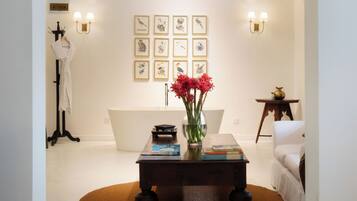 Suite Premier | Casa de banho | Artigos de higiene pessoal grátis, um secador de cabelo, roupões