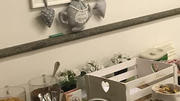 Café da manhã com buffet diário (EUR 10 por pessoa)