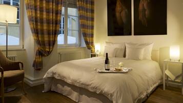 Quarto | 1 quarto, roupa de alta qualidade, minibar, cofre no quarto