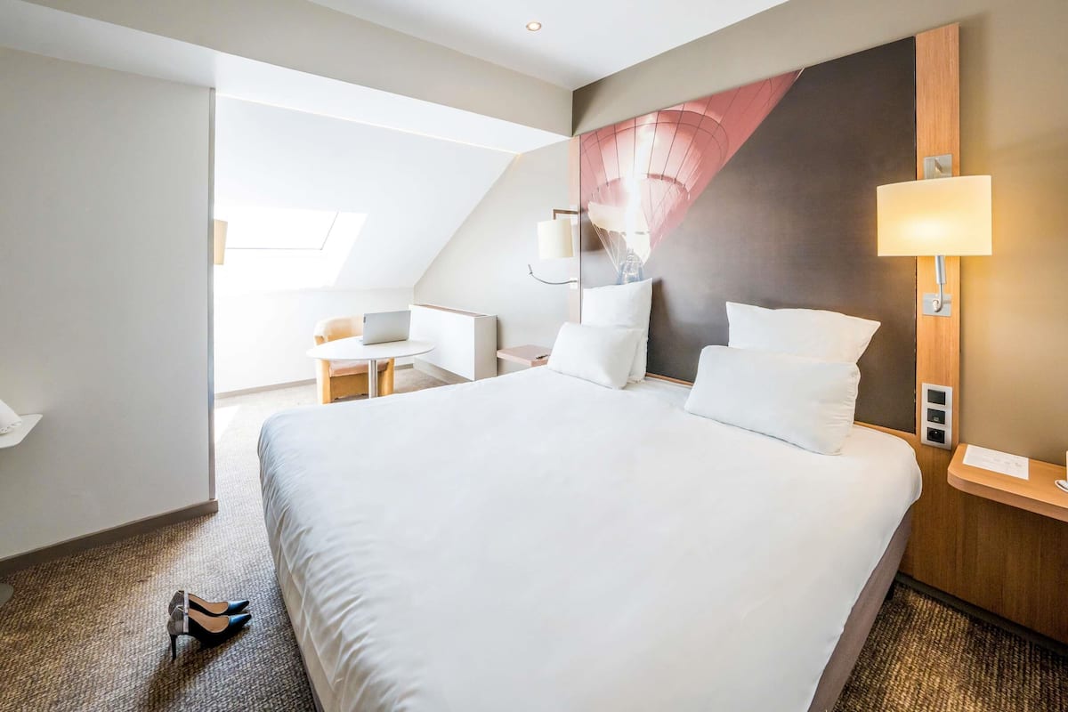 Quarto clássico, várias camas | Roupas de cama premium, frigobar, cofres nos quartos, escrivaninha