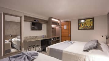 Roupa de alta qualidade, minibar, cofre no quarto, Wi-fi grátis
