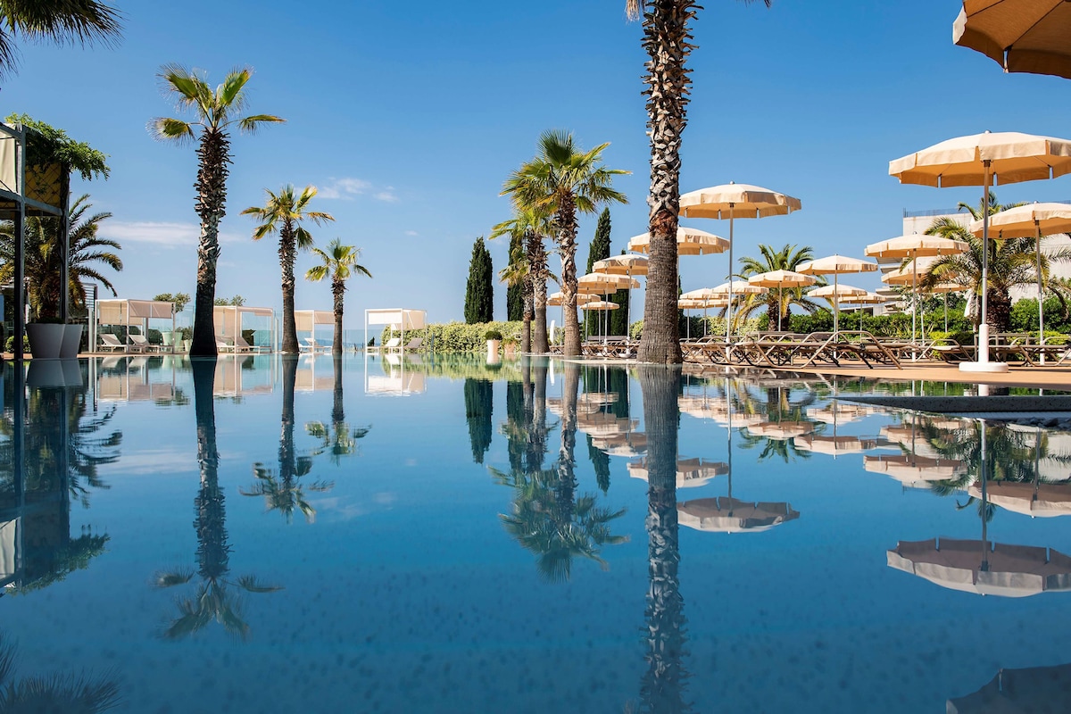 Radisson Blu Resort & Spa, Split: Reviews, Deals & Prices 2023 - Book ...