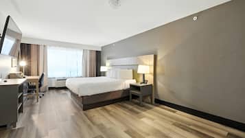 Quarto, 1 cama king-size, não fumadores | 1 quarto, secretária, cortinas/cortinados opacos