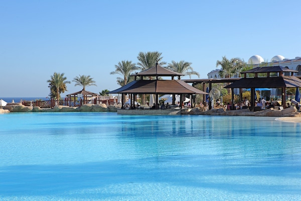 5 piscinas exteriores