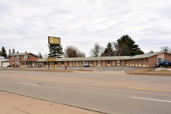 Budget Host Inn Iron Mountain - 