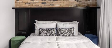 M Studio, Kitchenette and Bathtub | Roupa de alta qualidade, edredões de penas, minibar