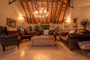 Entrada (vista interior)