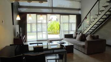 Emerald Loft Suite | 1 quarto, roupa de alta qualidade, cofre no quarto, secretária