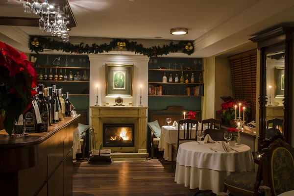 Pequenos-almoços e jantares servidos