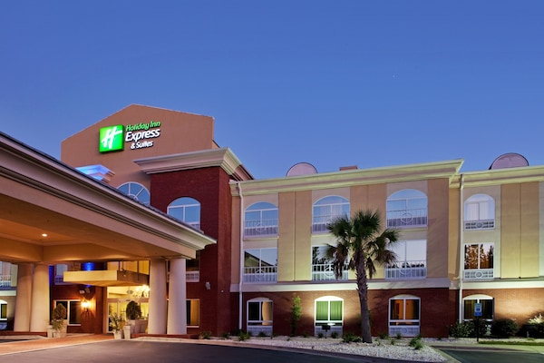 Holiday Inn Express Hotel & Suites Camden-i20 (Hwy 521) By Ihg - Camden, SC