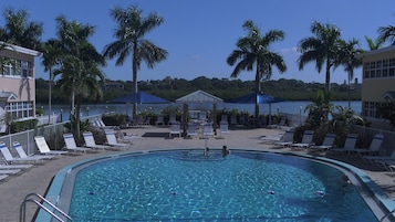 Piscina externa
