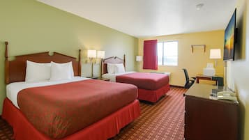 Quarto, 2 camas queen-size, não fumadores | Secretária, secretária adequada para computadores portáteis