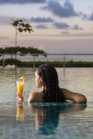 Bar à beira da piscina