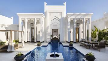 Villa Royal, 1 quarto, piscina privativa | 3 quartos, minibar, cofre no quarto, com decoração personalizada