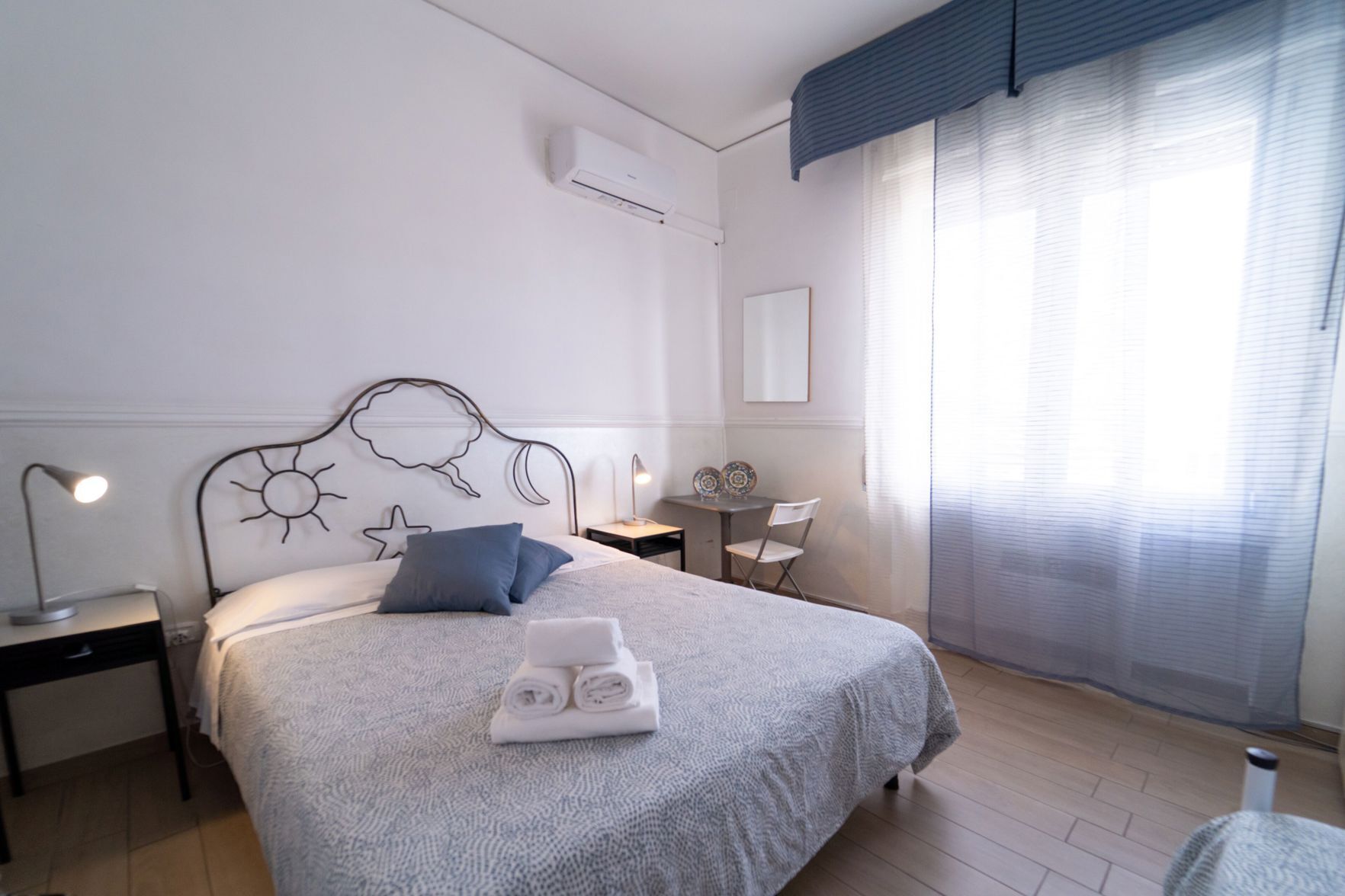 Wi-Fi de cortesia, roupa de cama