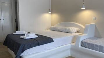 Quarto Triplo, Vista para a cidade | Com decoração personalizada, com mobília individualizada