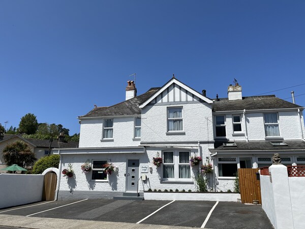Bentley Lodge Guest House - Torquay, UK