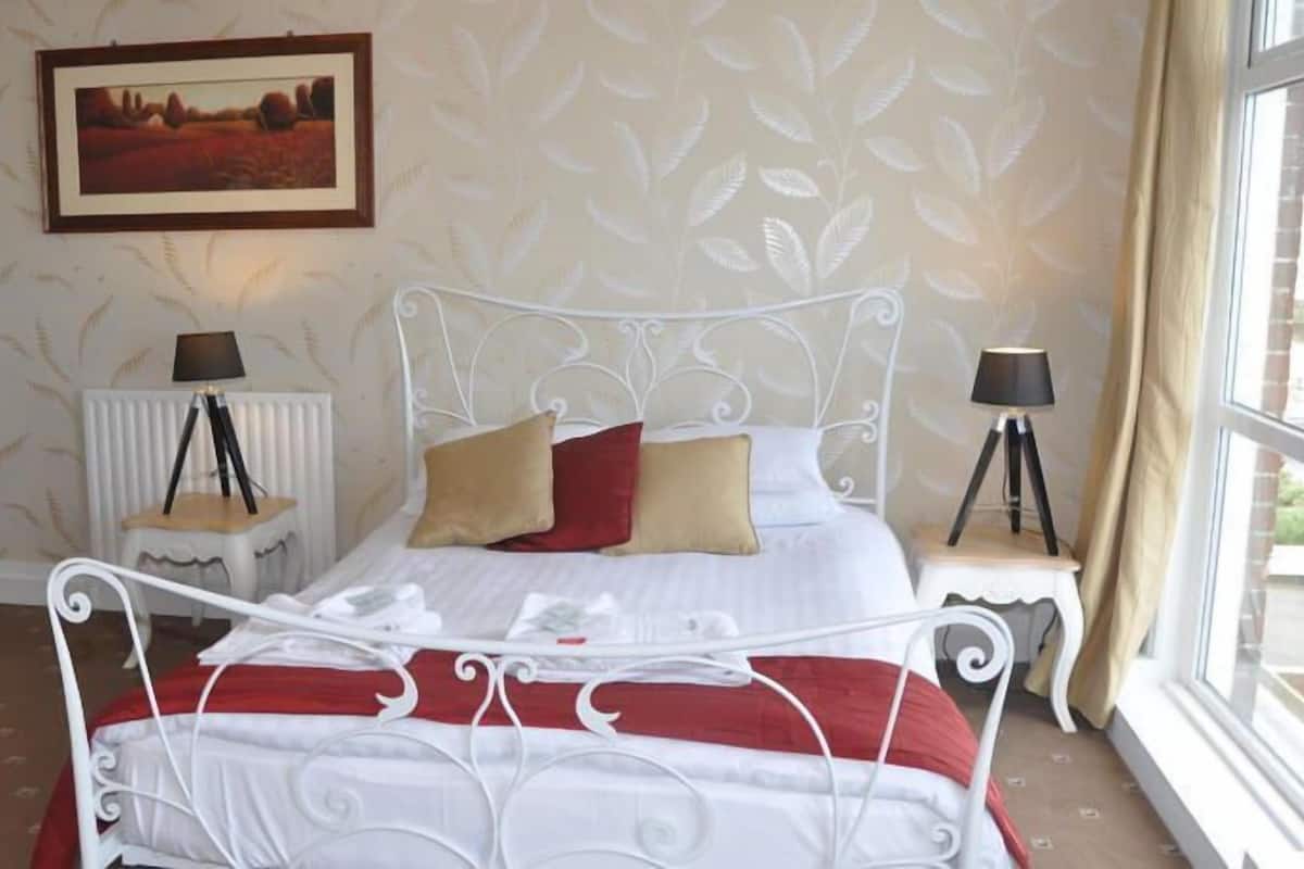 Quarto Duplo Superior | Wi-fi grátis, roupa de cama fornecida