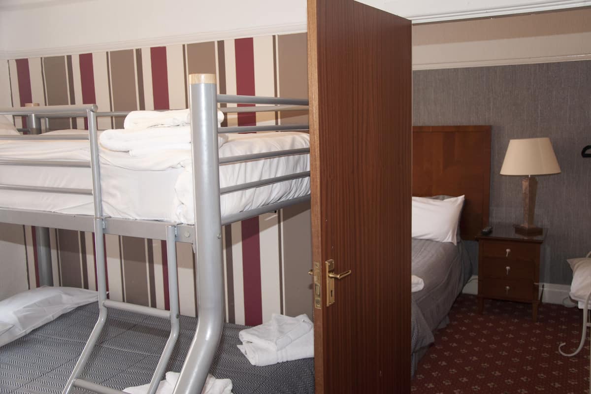 Quarto Familiar | Wi-fi grátis, roupa de cama fornecida