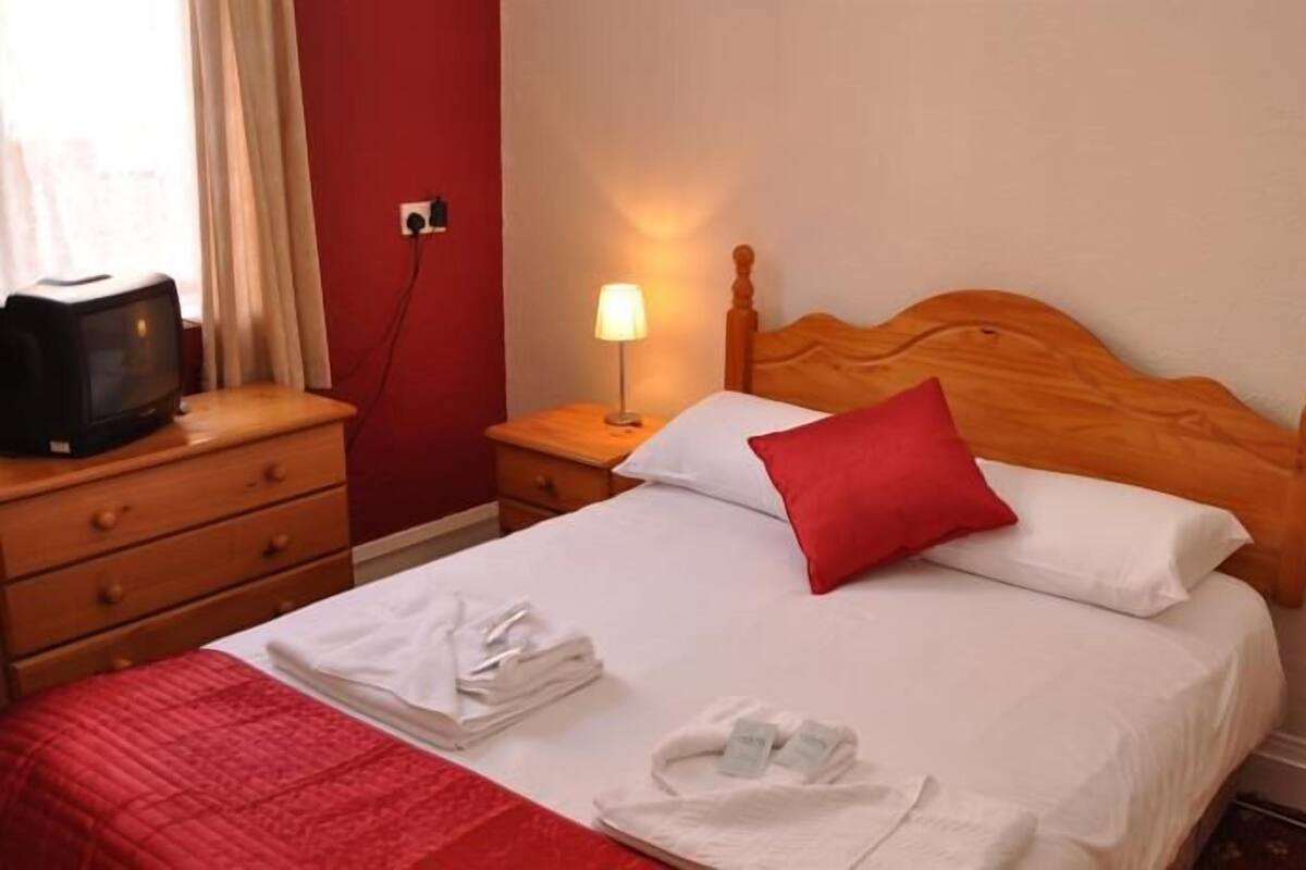 Quarto Duplo Standard | Wi-fi grátis, roupa de cama fornecida
