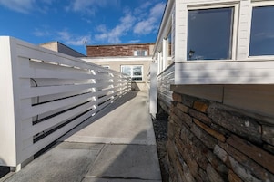 Estacionamento para carrinhas acessível a cadeira de rodas