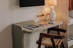 Espaço de trabalho para notebook, ferros/tábuas de passar roupa