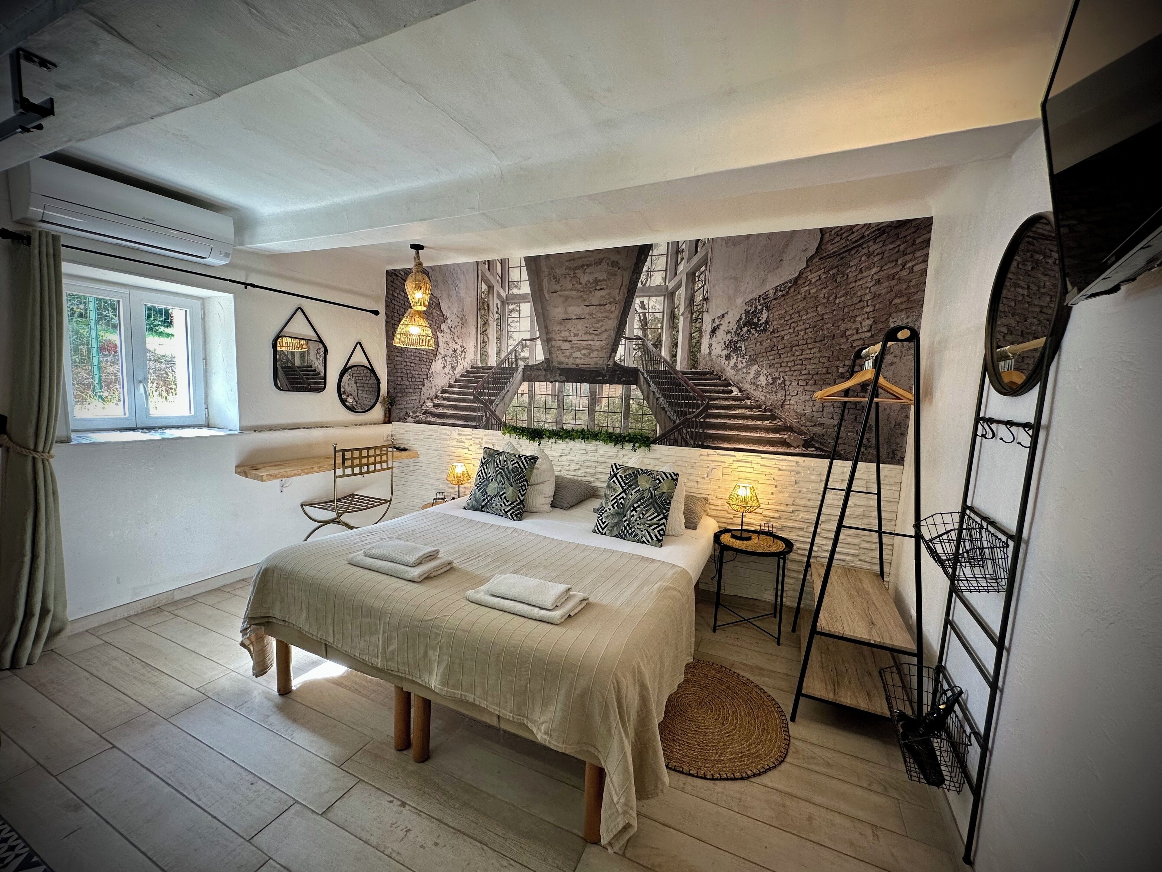 Quarto Comfort, 1 cama queen-size (with Air Conditioning) | Roupa de alta qualidade, com decoração personalizada 