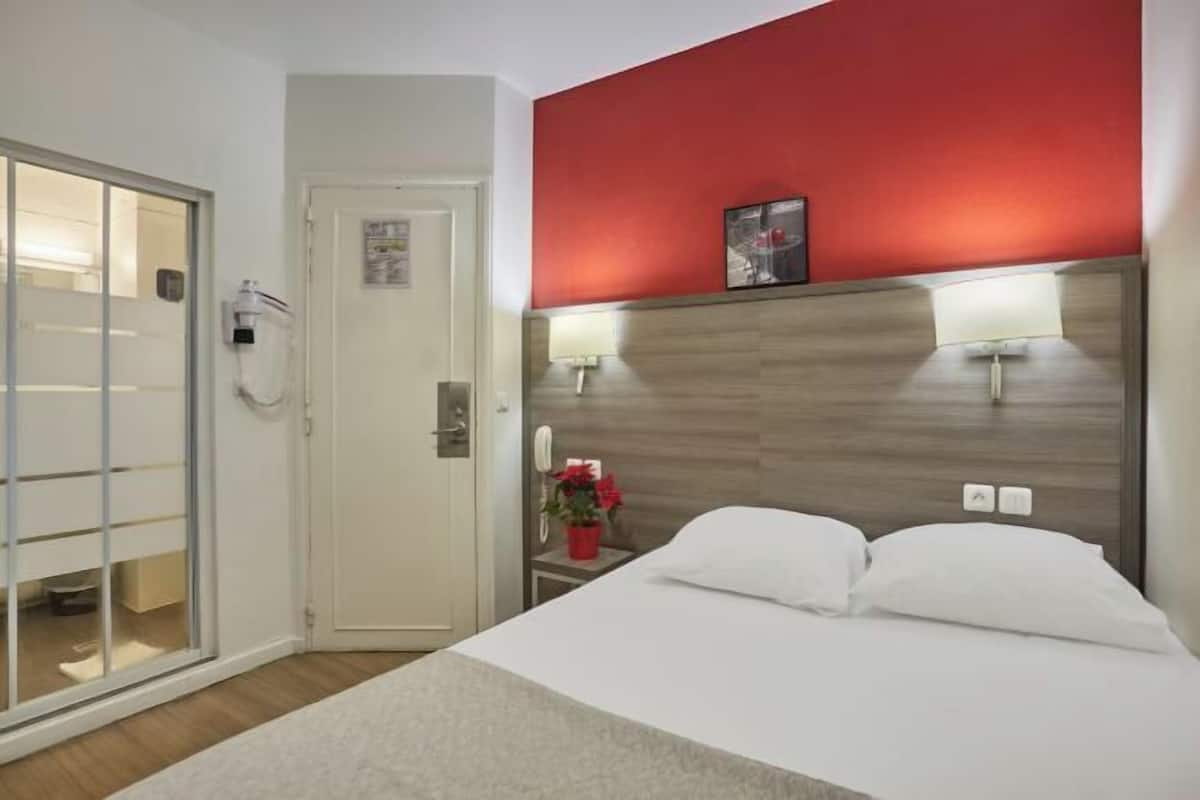 Secretária, cortinas/cortinados opacos, quartos insonorizados