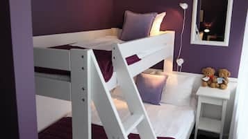 Quarto Familiar | Roupa hipoalergénica, minibar, cofre no quarto