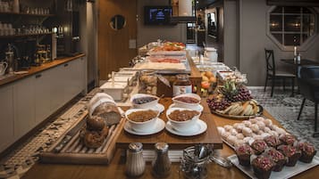 Pequeno-almoço tipo buffet diário incluído