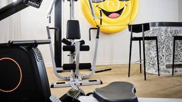 Equipamento de fitness no quarto