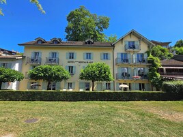 Fachada da propriedade