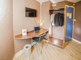 Quarto Quádruplo | Secretária, quartos insonorizados, Wi-fi grátis 