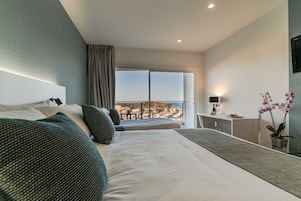 Quarto família, 1 cama de casal, vista para o mar