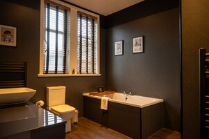 Quarto casal luxo, suíte | Banheiro