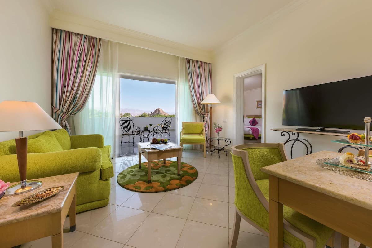 Quarto família, 1 cama King, vista para o mar | Cofres nos quartos, quartos à prova de som