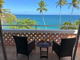 Quarto Deluxe, varanda, vista para o oceano | Vista para a praia ou o mar