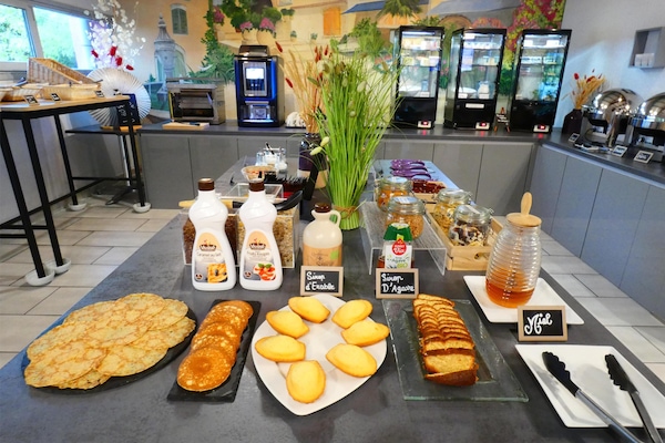 Café da manhã com buffet todos os dias (EUR 15 por pessoa)