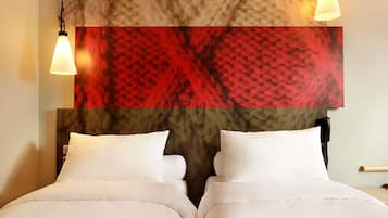 Secretária, cortinas/cortinados opacos, quartos insonorizados