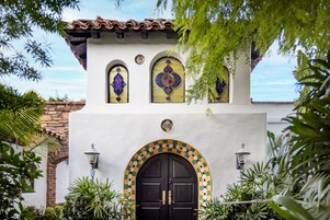 Fachada da propriedade