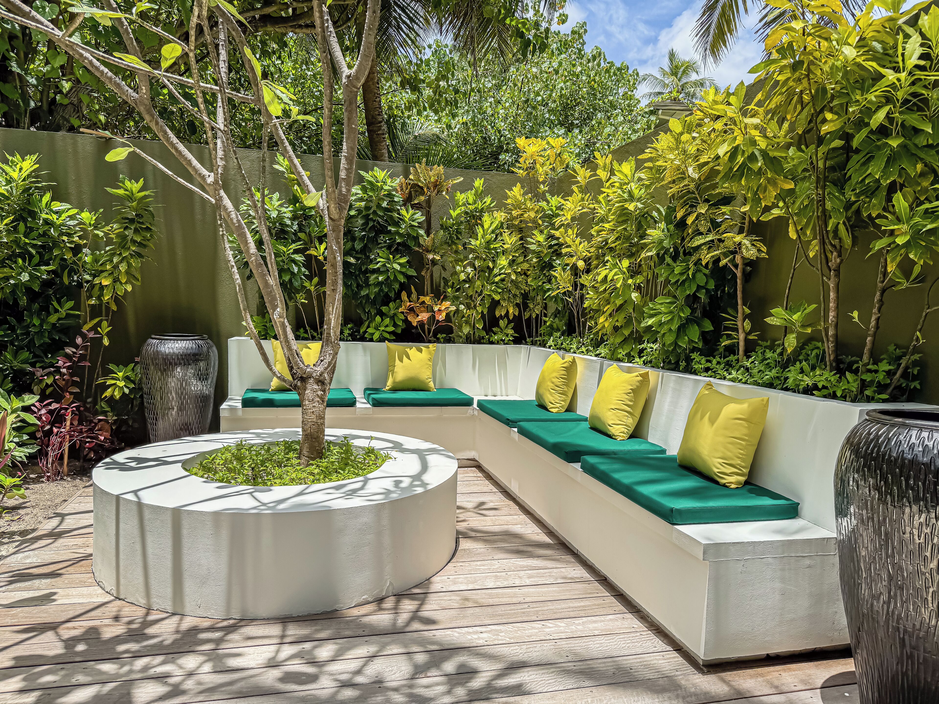 Suíte, 3 quartos (Mirihi Maa - Private Pool) | Roupas de cama premium, edredons de pluma, frigobar, cofres nos quartos