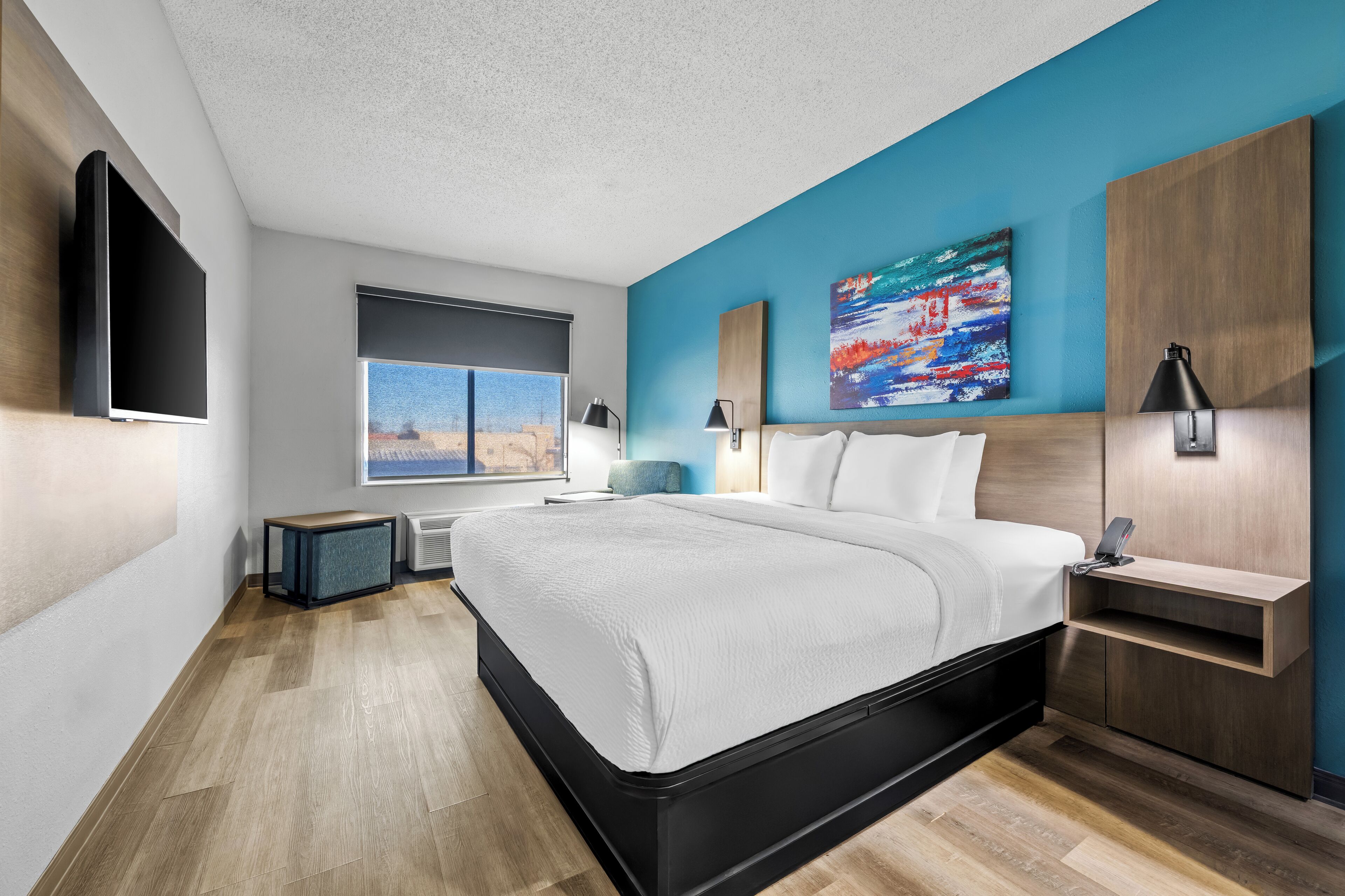 Suite, várias camas, não fumadores | Secretária, cortinas/cortinados opacos, ferro/tábua de engomar 