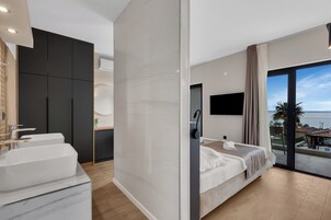 Quarto Duplo ou Twin | Cofre no quarto, secretária, cortinas/cortinados opacos 