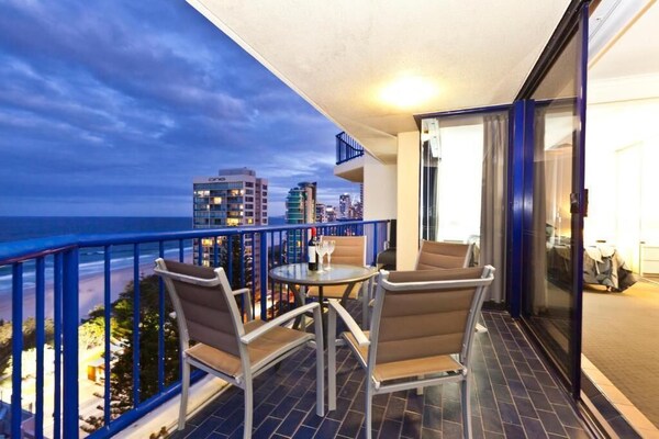 Surf Regency Apartments - Surfers Paradise