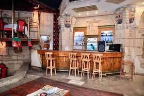 2 restaurantes, pequenos-almoços servidos 