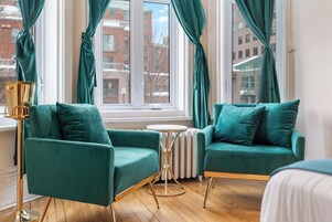 Quarto superior | Área de estar | TV de tela plana