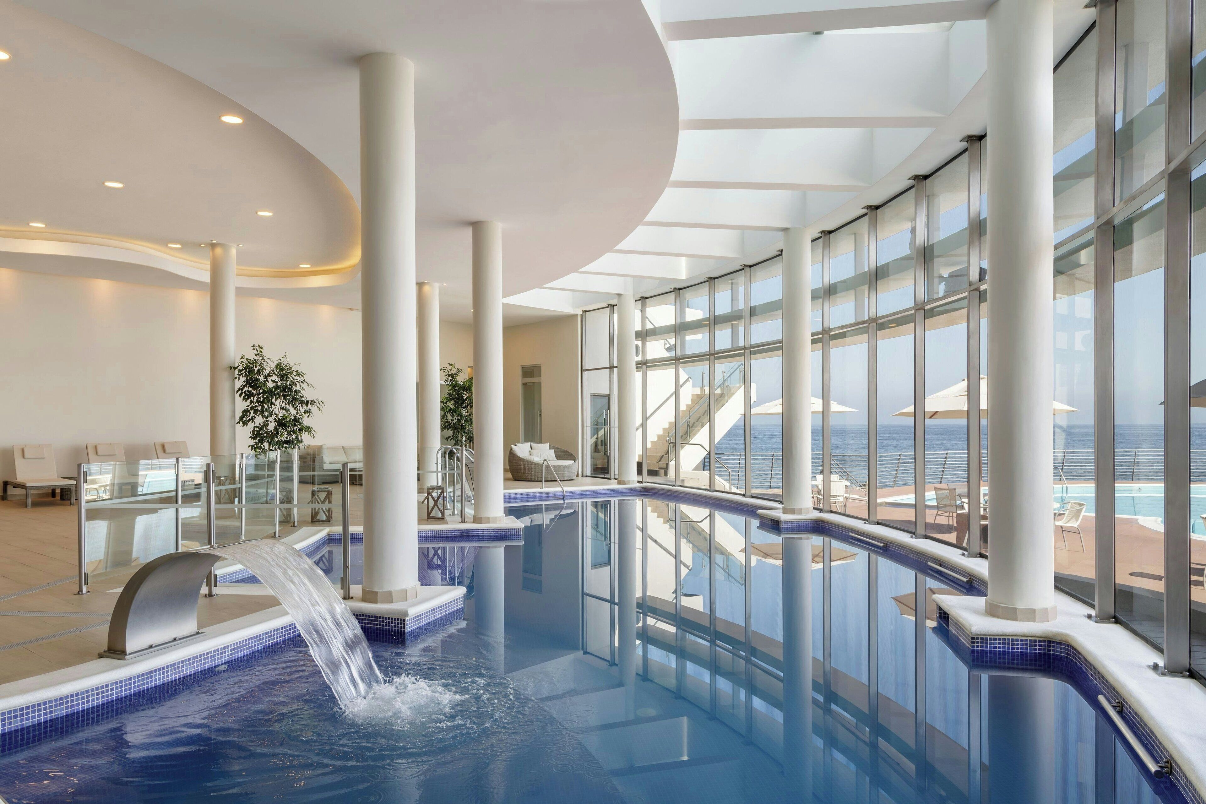 Piscina interna, piscina externa